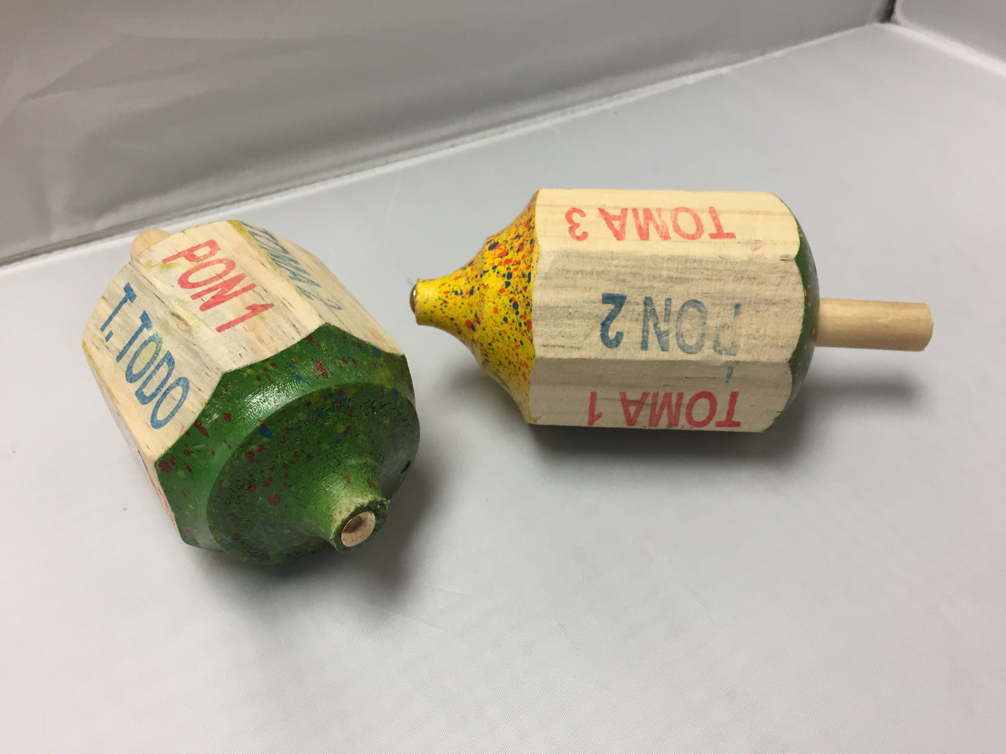 Pirinola (Pack of 2) TOMA TODO Game – Artesanias Mexicanas Morelia